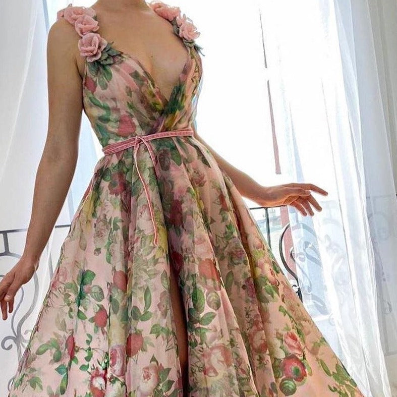Dreamy Scarlet Gown – Mademoiselle